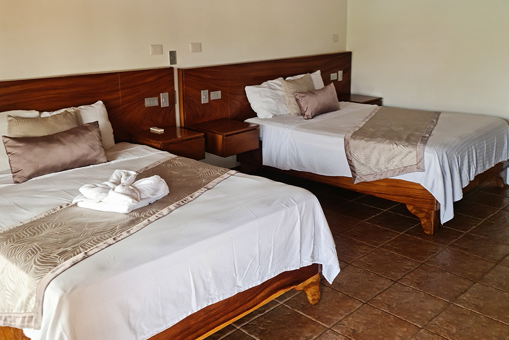 Double Rooms – Two Beds | Hostels Arenal Volcano